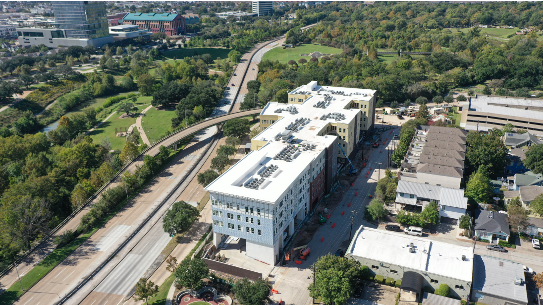 Gallery - 2100 Memorial: Columbia