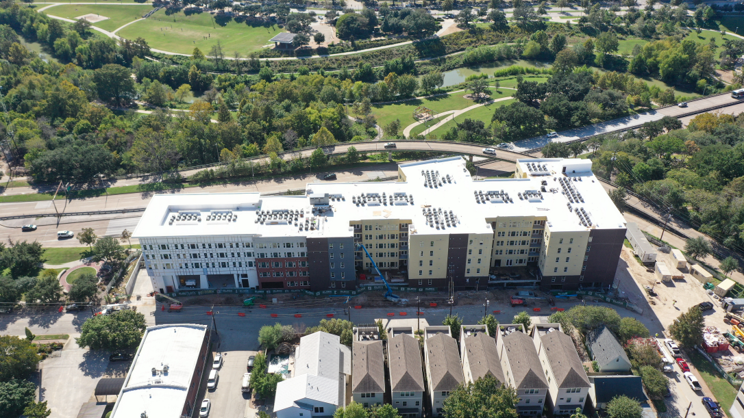 Gallery - 2100 Memorial: Columbia